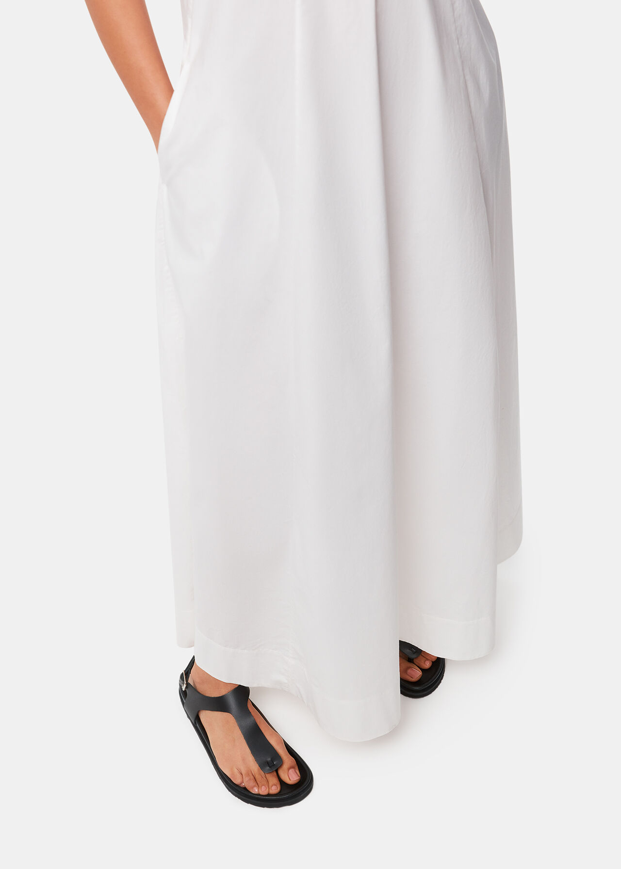 Black Simmi Toe Post Sandal | WHISTLES | Whistles US