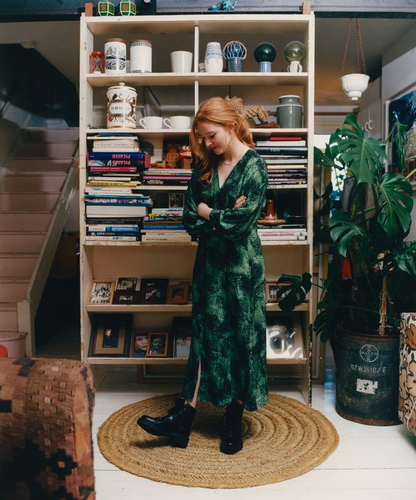 Getting To Know Rusty: The Contemporary Artist Painting Women Under The ...